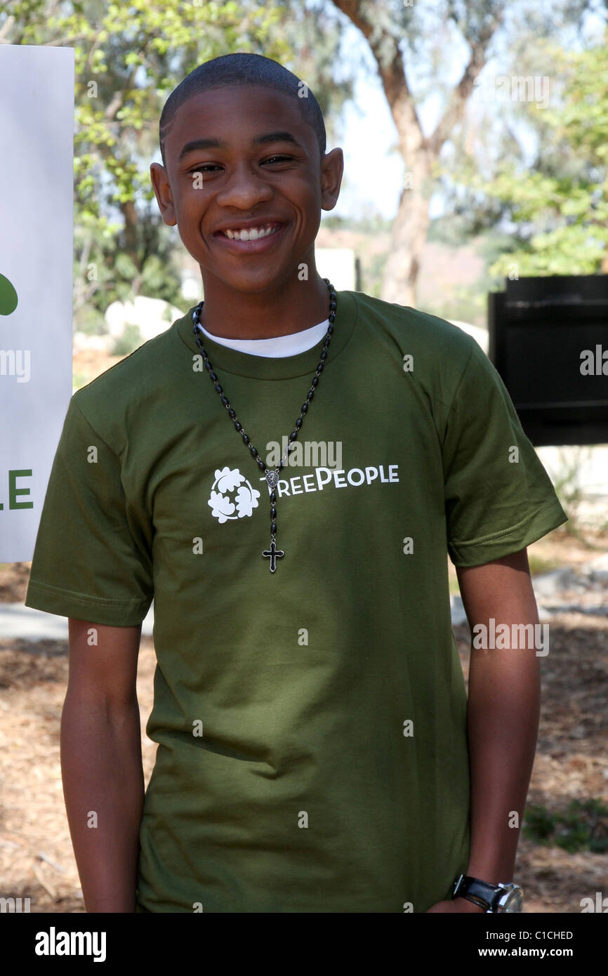 Justin Martin The Green Hollywood Tree Planting at TreePeople's ...