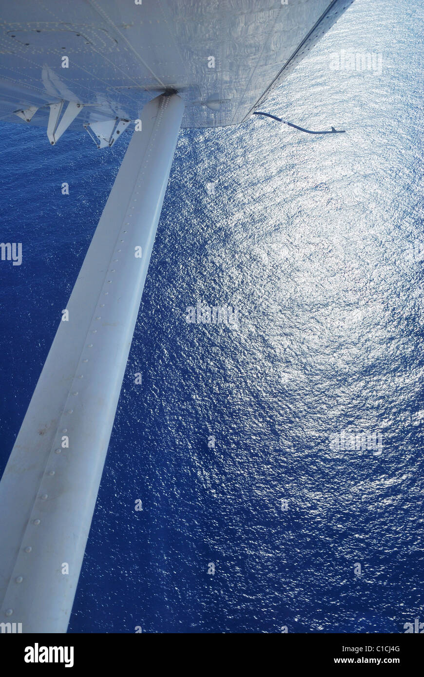 Vertical wing aircraft hi-res stock photography and images - Alamy