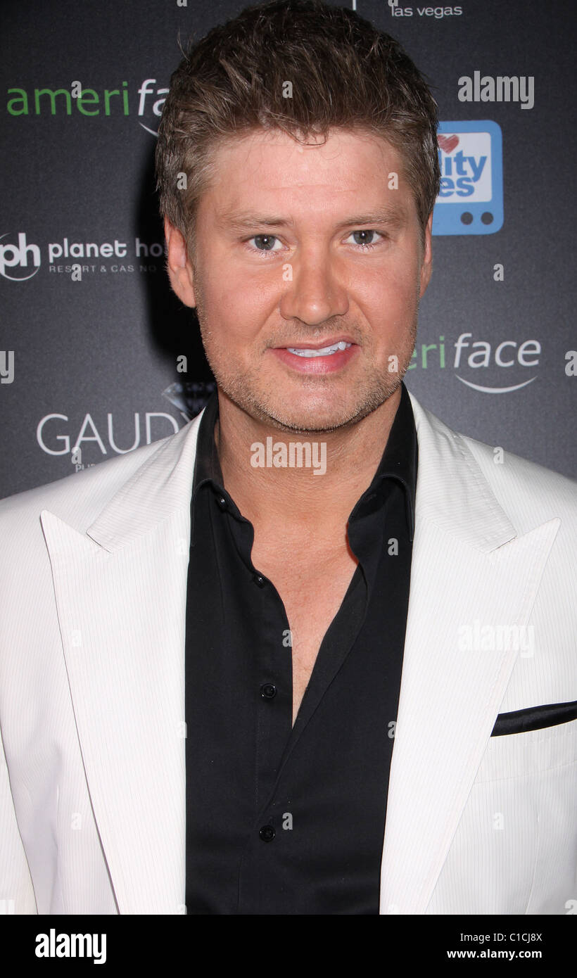 Michael Lington Reality Cares Ameriface benefit held at Planet ...