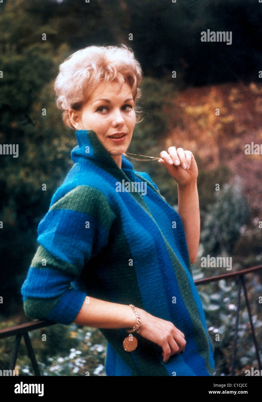 KIM NOVAK (PORTRAIT) 001 MOVIESTORE COLLECTION LTD Stock Photo - Alamy