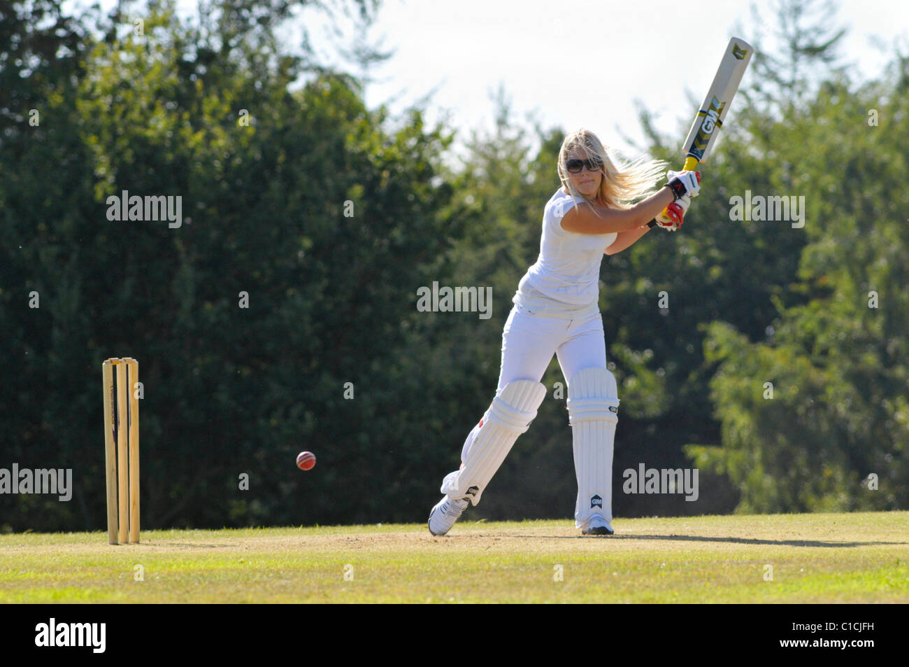 White cricket clothing hi-res stock photography and images - Alamy