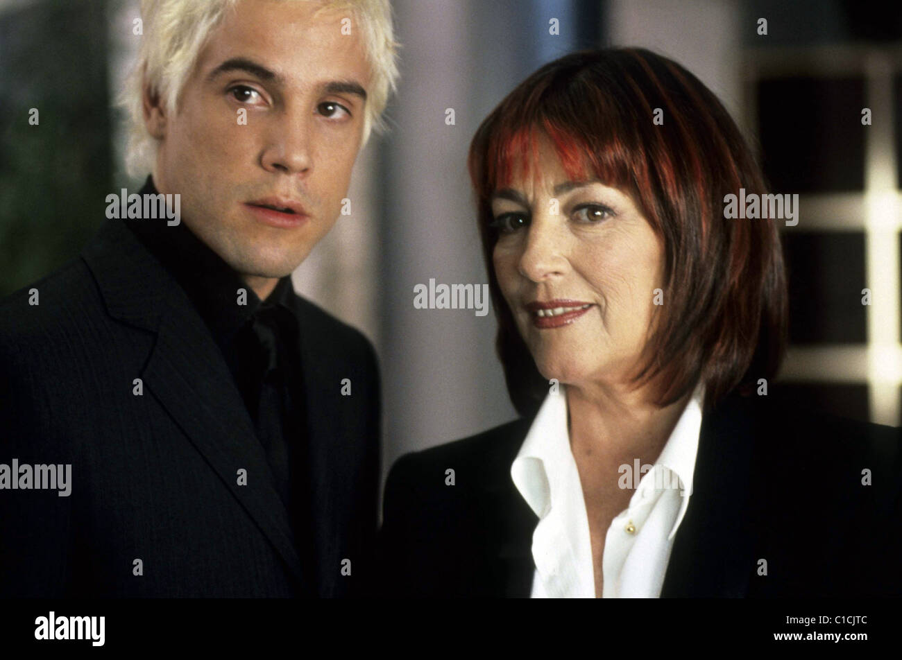 Reinas hi-res stock photography and images - Alamy