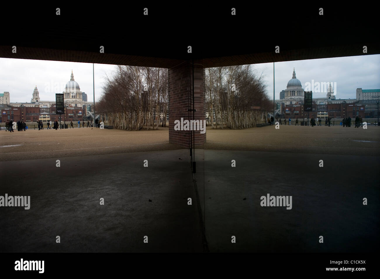 St Pauls Cathedral reflected in windows of the Tate modern Stock Photo ...