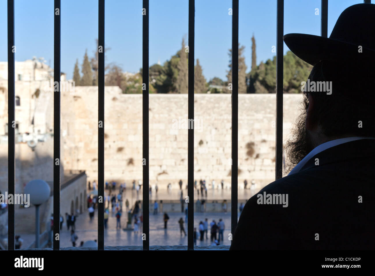 Israel, Jerusalem, an orthodox jew looking at the western wall Stock ...