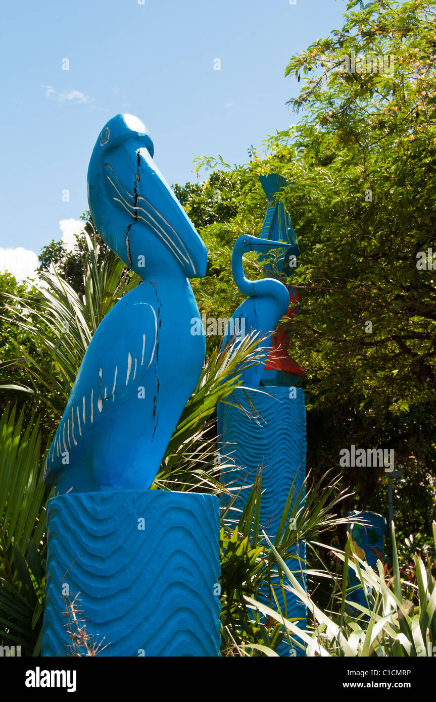 Fun statues around kids' play area, Esplanade boardwalk, Cairns ...