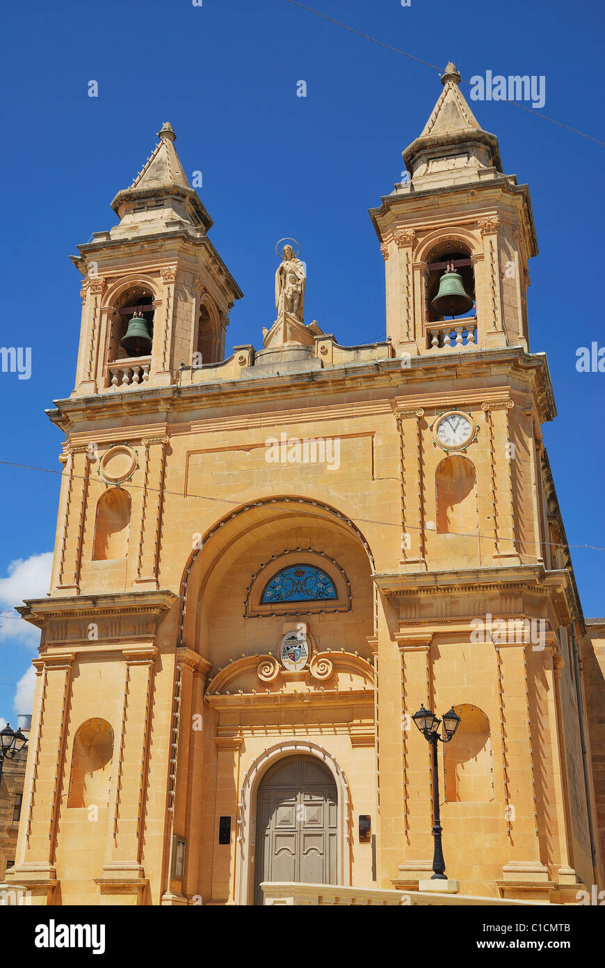 Traditional maltese church hi-res stock photography and images - Alamy
