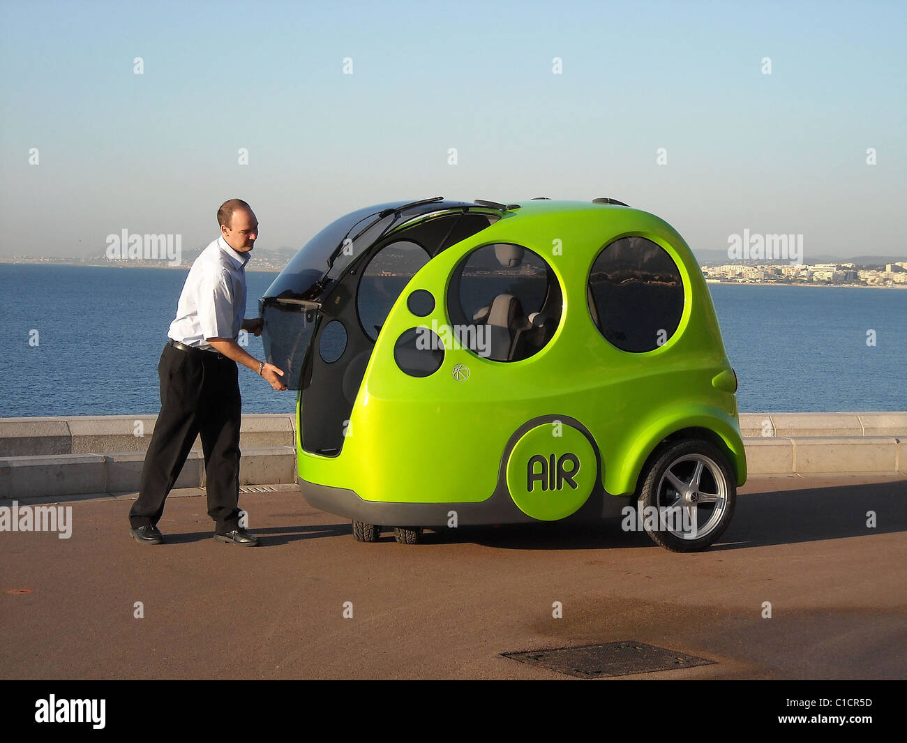 Joystick-controlled car to jump onto highways? Turn your driving ...