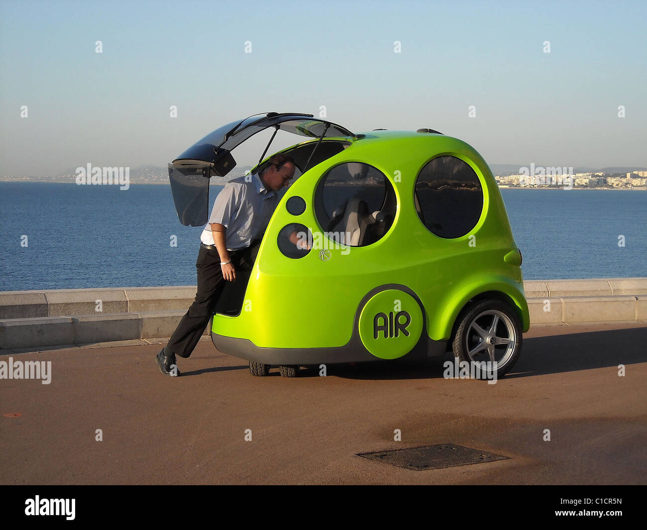 Joystick-controlled car to jump onto highways? Turn your driving ...