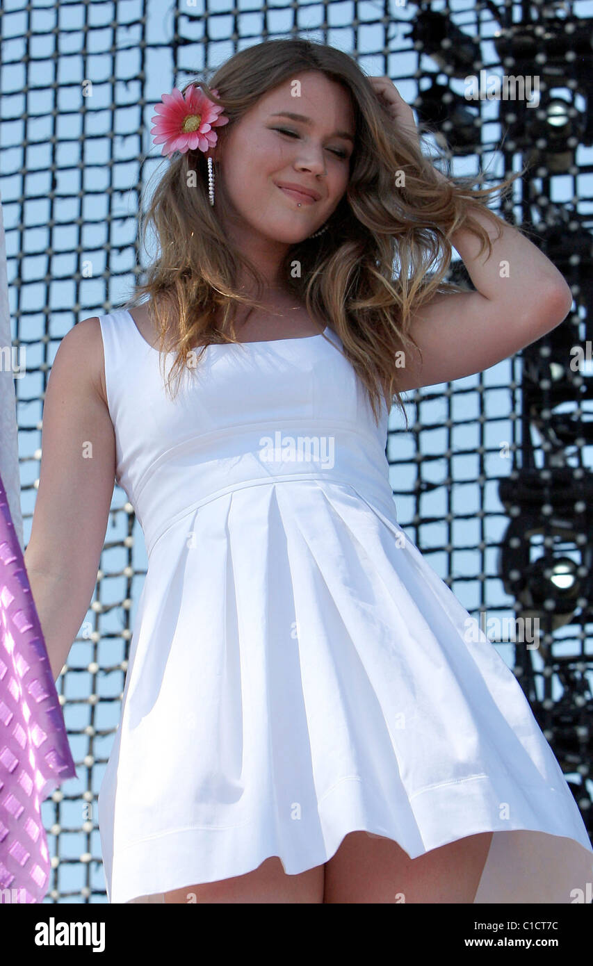 Joss stone performing coachella music hi-res stock photography and ...