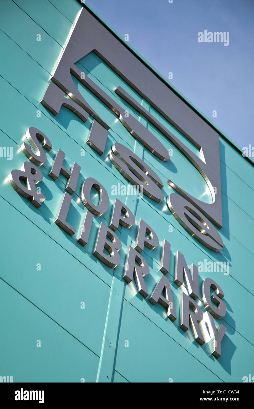 5 Rise shopping centre and Library, Bingley, Yorkshire, England, UK ...