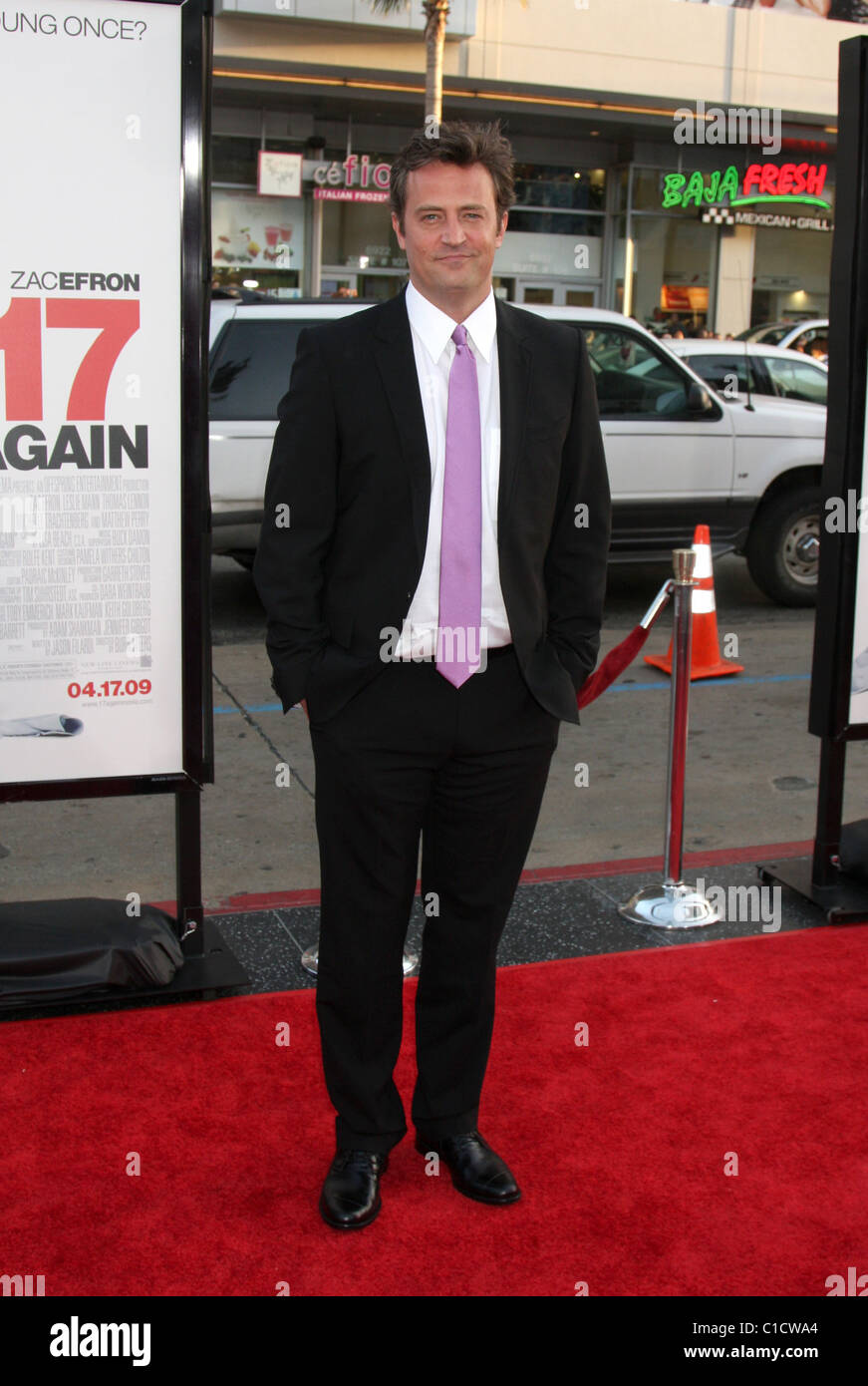 Matthew Perry 17 Again Premiere at Grauman's Chinese Theater in Los ...