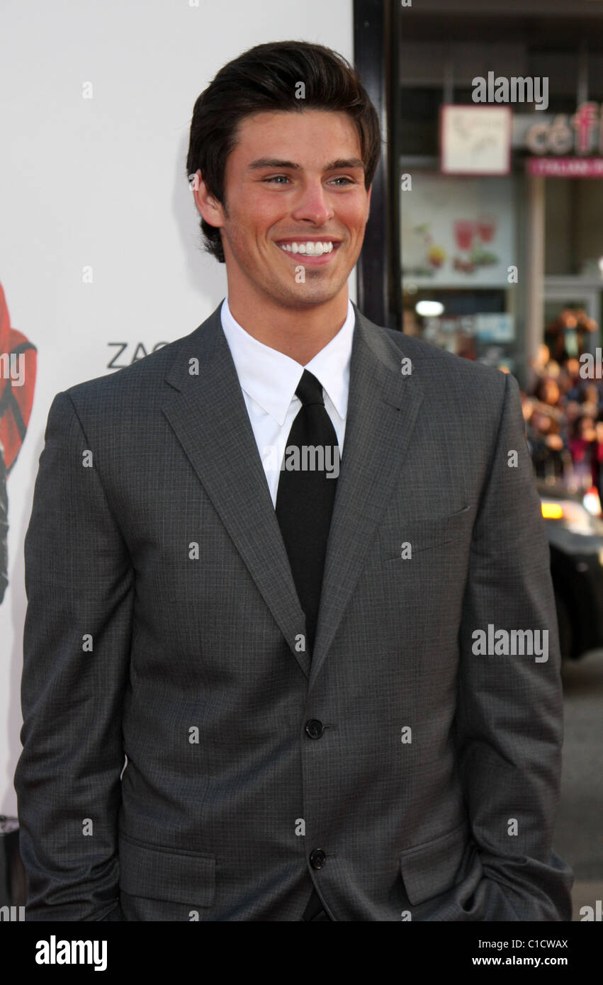 Adam Gregory 17 Again Premiere at Grauman's Chinese Theater in Los ...
