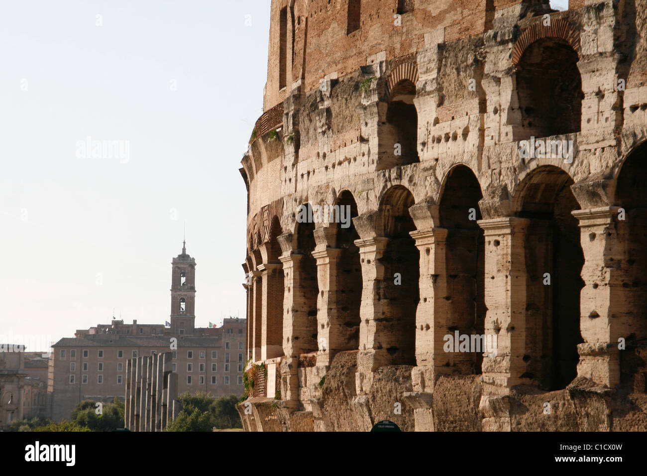 the colosseum amphitheatre wall facade, rome Stock Photo - Alamy