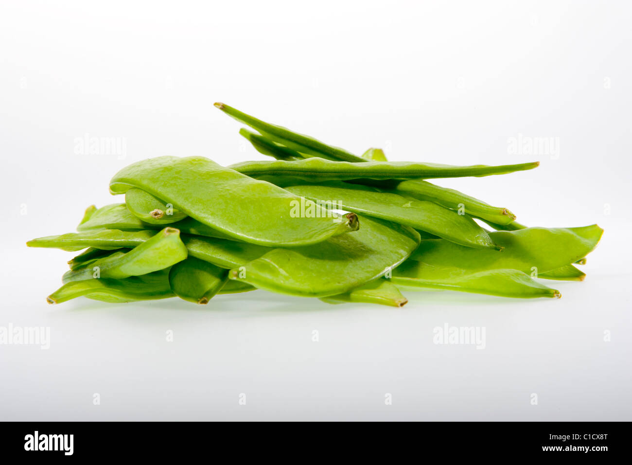 Mange Tout in a pile Stock Photo - Alamy