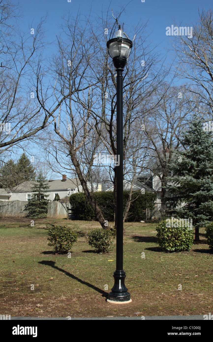 Lamp post black hi-res stock photography and images - Alamy