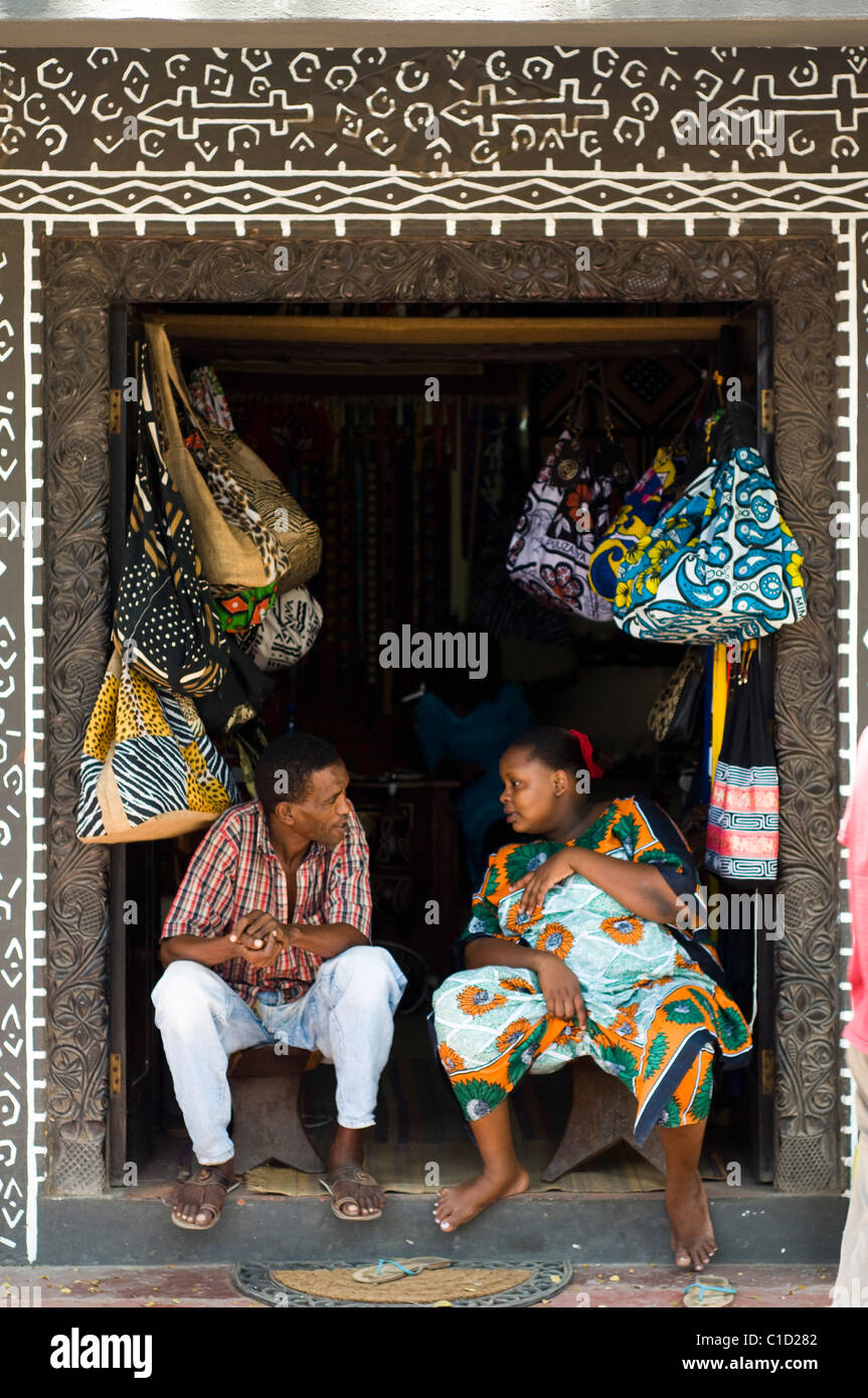 Shop town kenya hi-res stock photography and images - Alamy