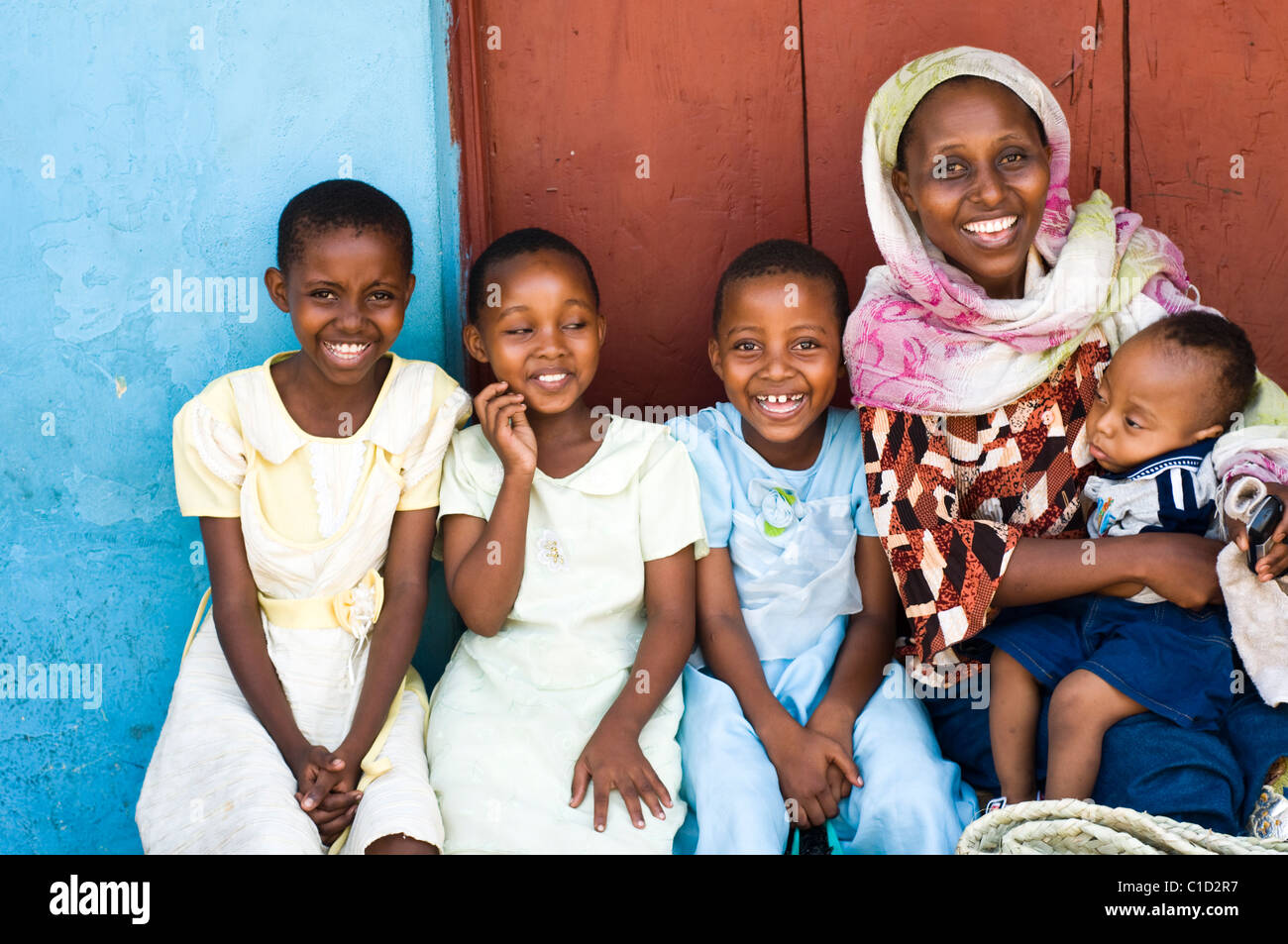 Happy kenyan children hi-res stock photography and images - Alamy