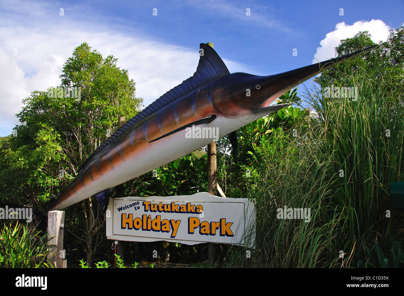 Tutukaka Holiday Park sign, Tutukaka, Tutukaka Coast, Northland Region ... Tutukaka Holiday Park sign, Tutukaka, Tutukaka Coast, Northland Region ...