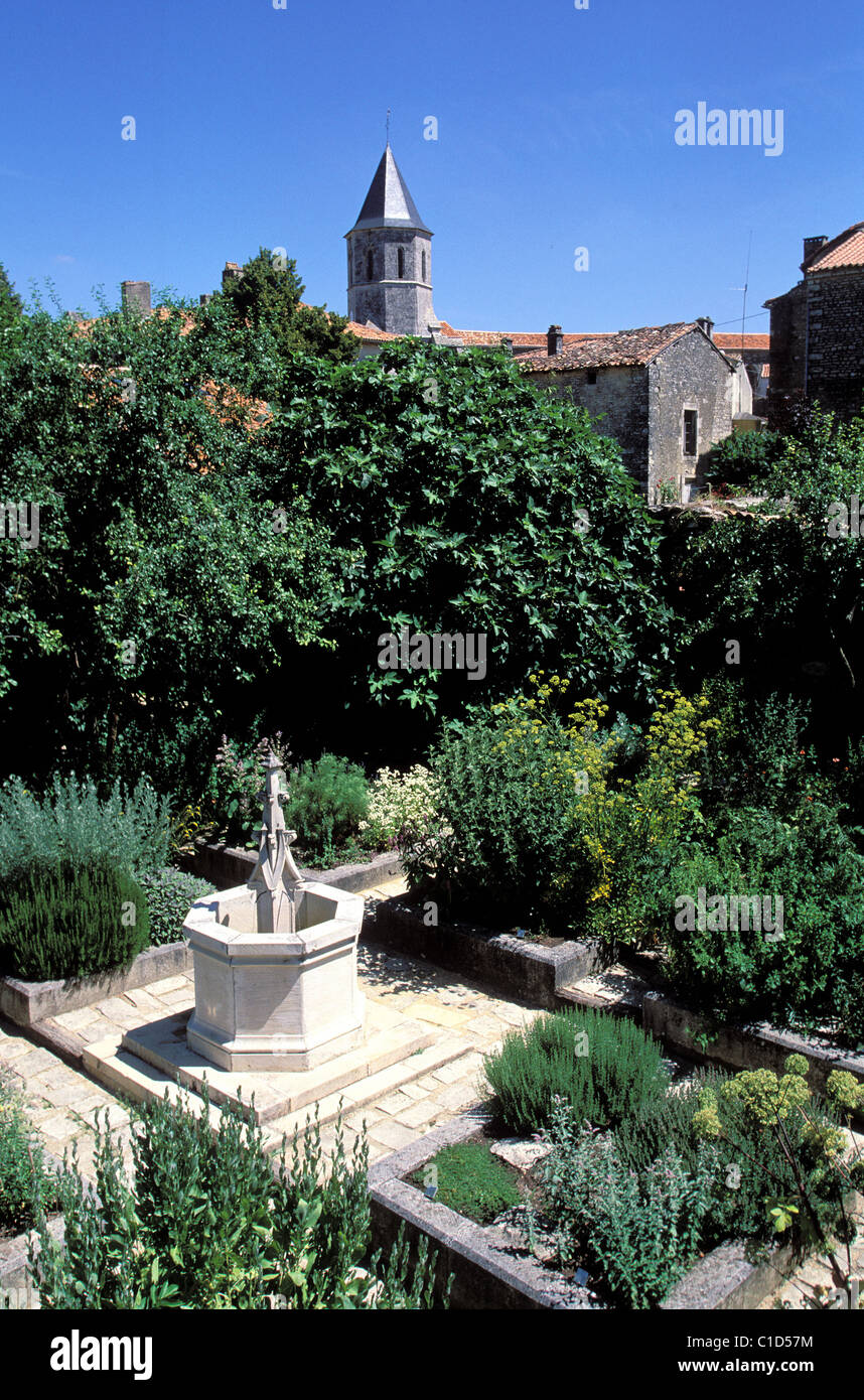 France, Charente, Tusson, medieval garden of the Marguerite home Stock Photo - Alamy