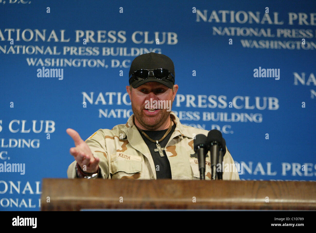 Country music musician Toby Keith discusses his work with the USO ...