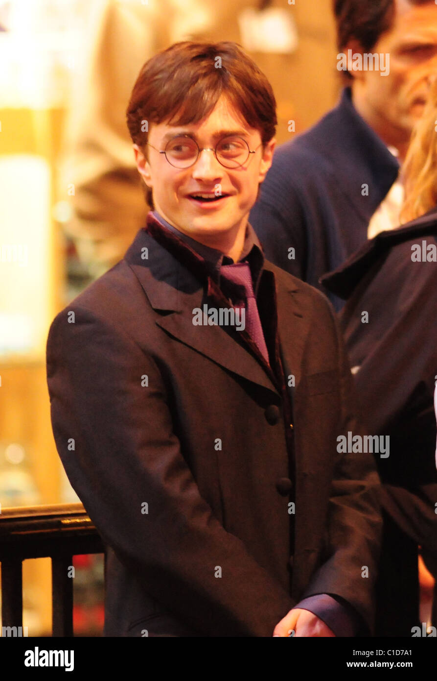 Daniel Radcliffe filming Harry Potter and the Deathly Hallows London ...