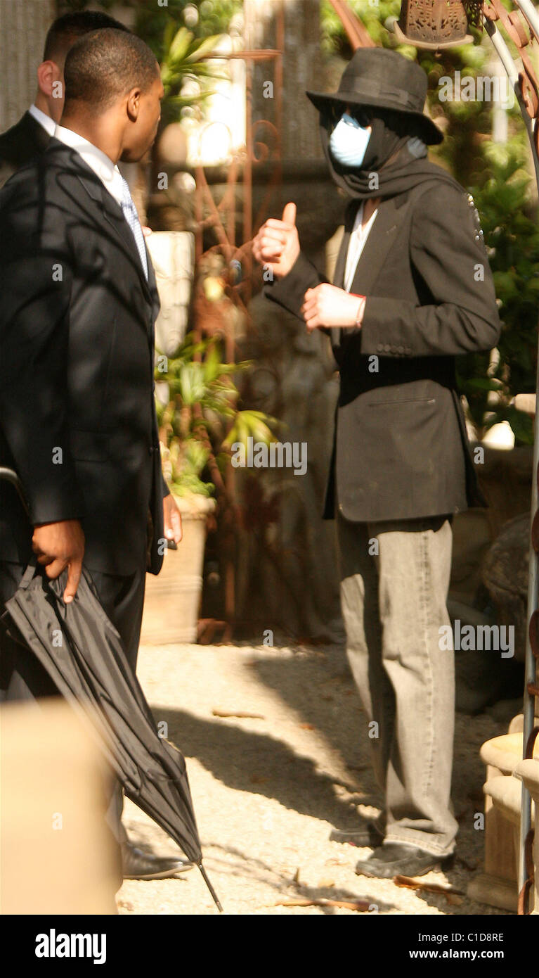 Michael Jackson seen shopping at an antiques store wearing a surgical ...