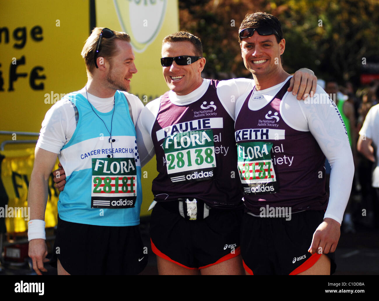 Ronan Keating, runner, Keith Duffy 29th Flora London Marathon starting ...