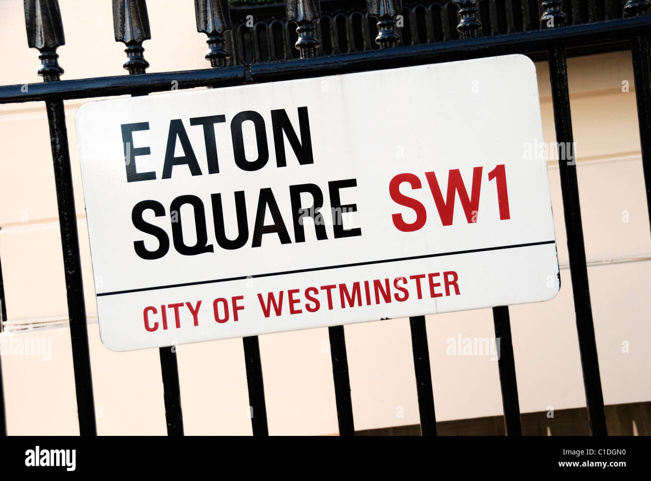 Eaton square sign hi-res stock photography and images - Alamy