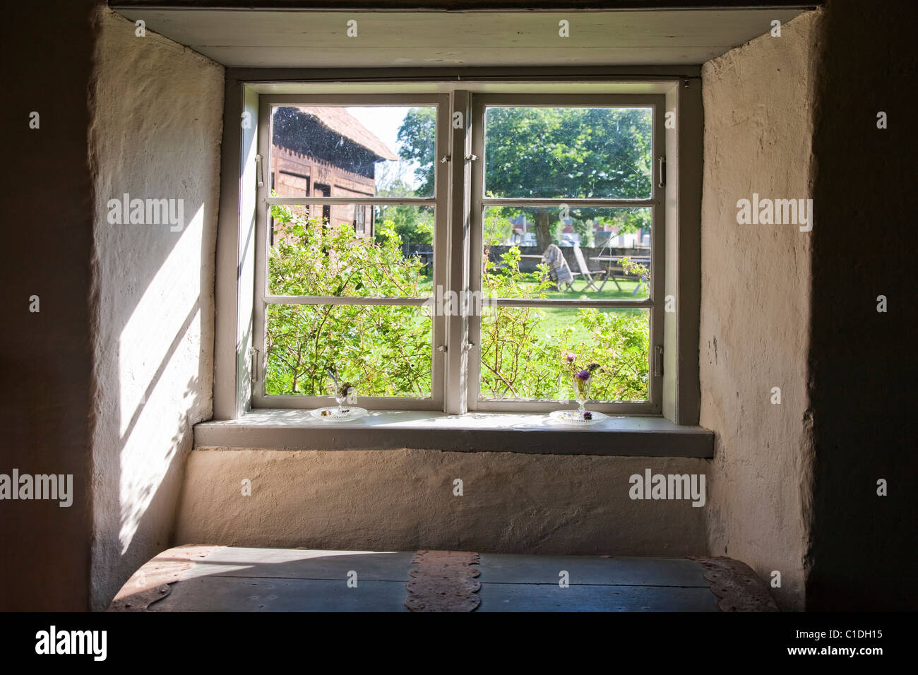 Thick wall hi-res stock photography and images - Alamy