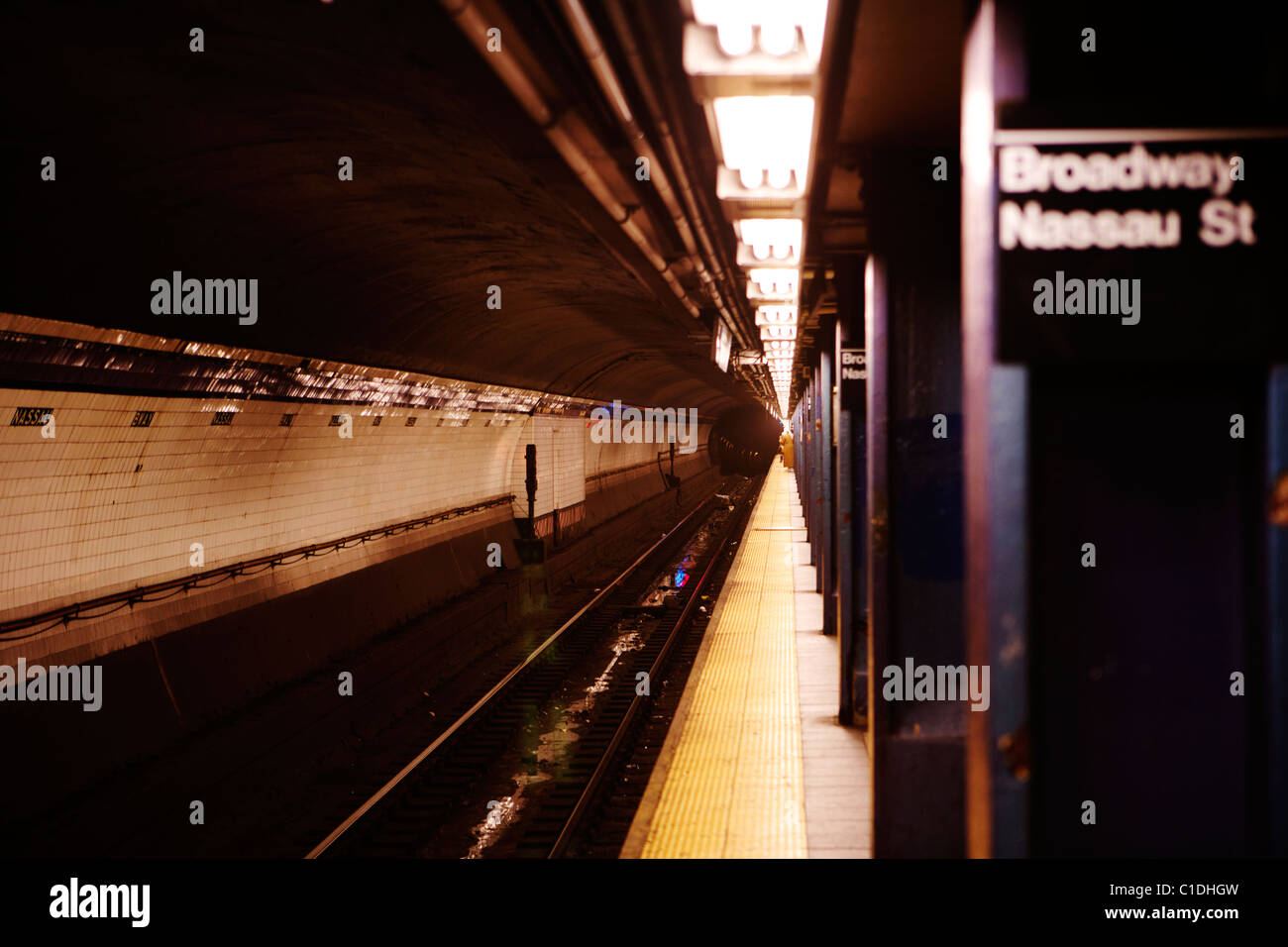 Subway system hi-res stock photography and images - Alamy