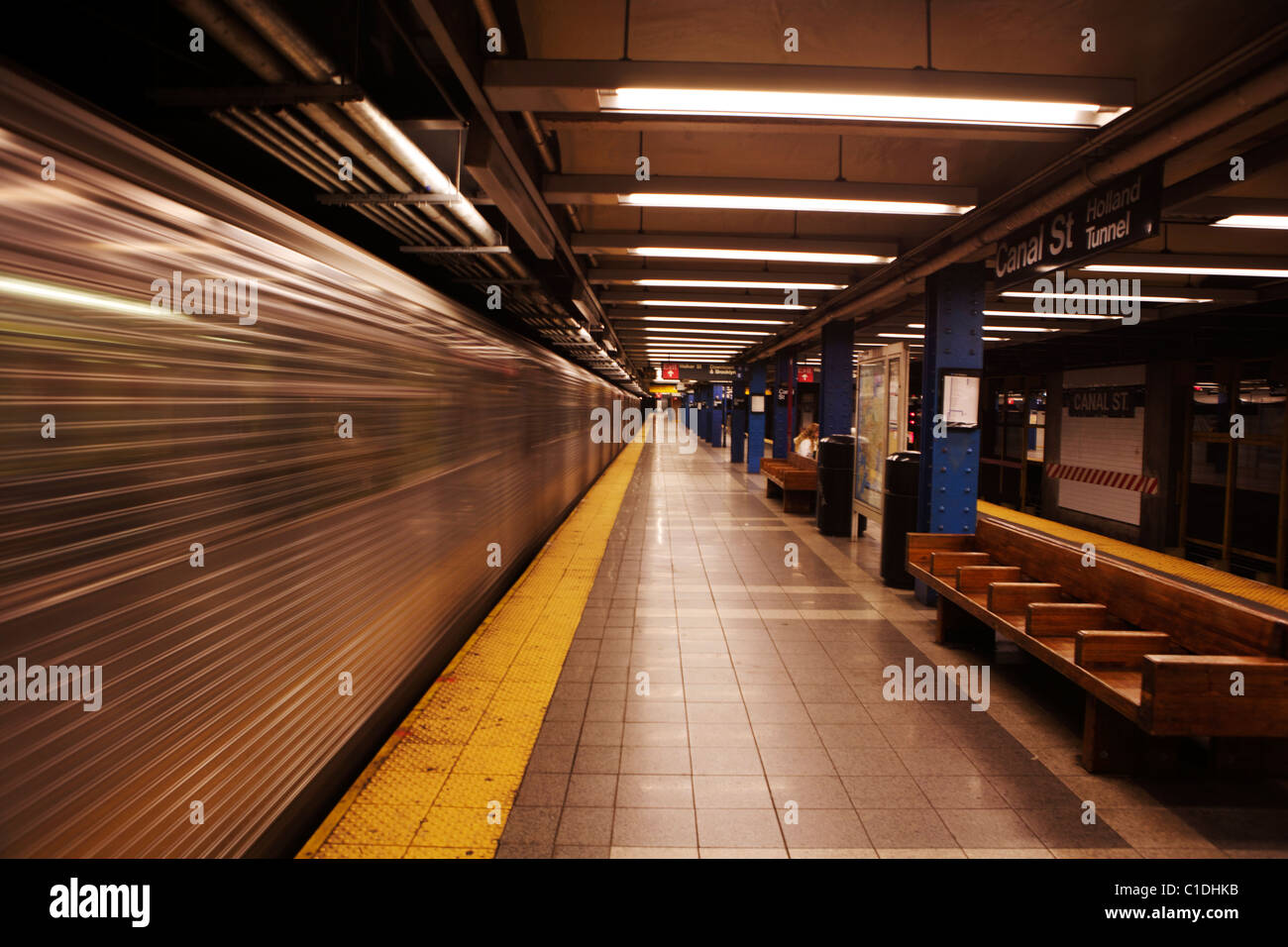 Subway system hi-res stock photography and images - Alamy