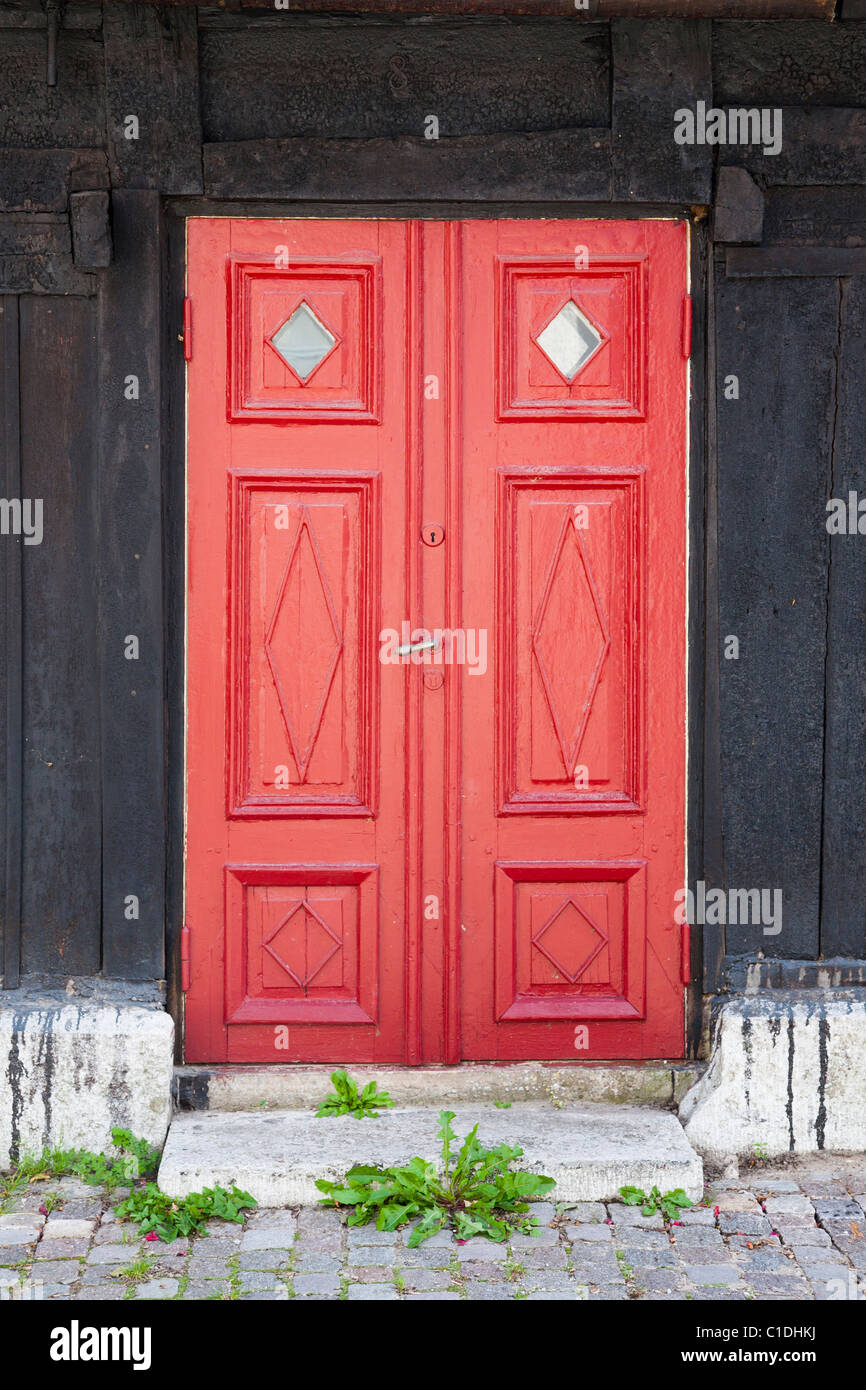 Old red door Stock Photo - Alamy