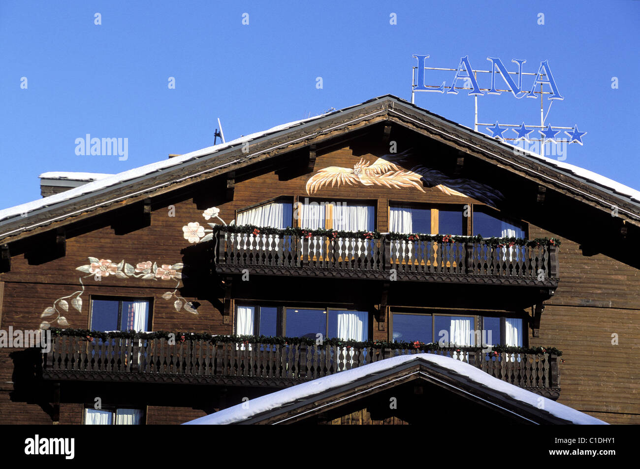 Hotel courchevel 1850 hi-res stock photography and images - Alamy