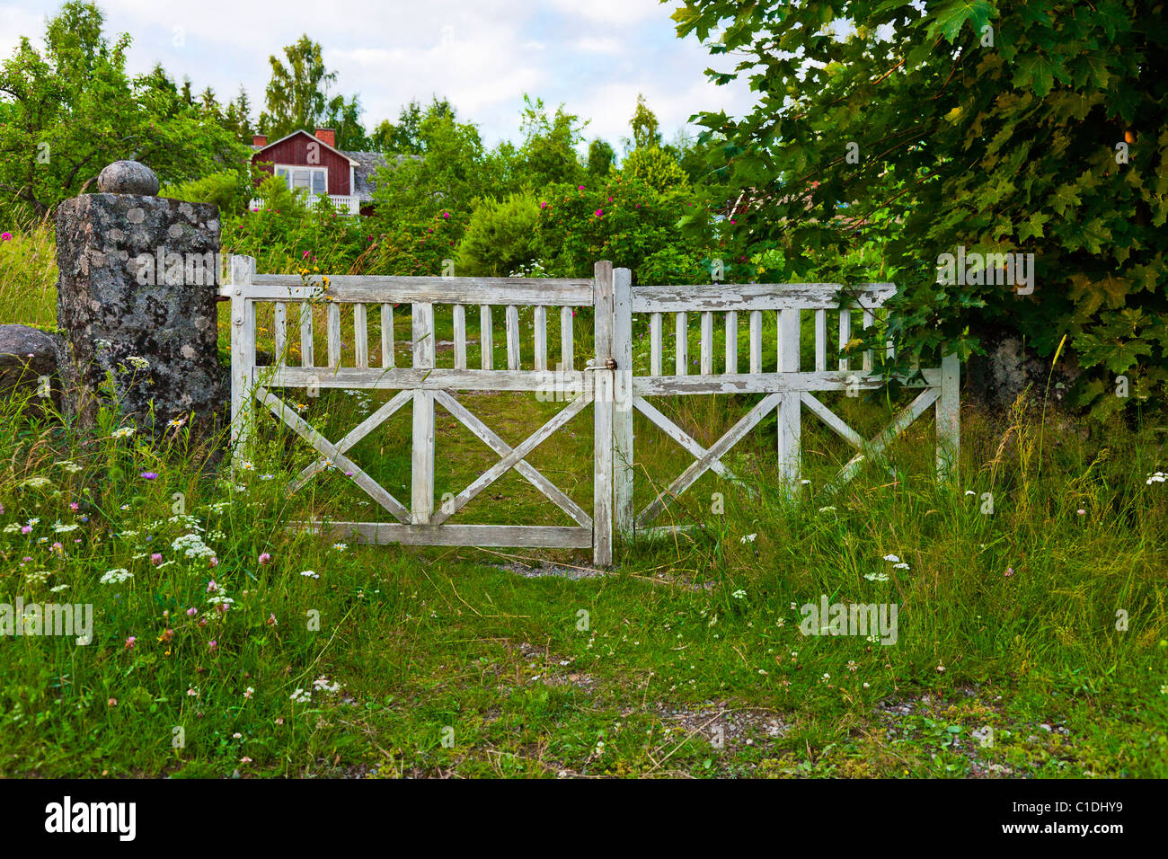 Shabby old gate Stock Photo - Alamy