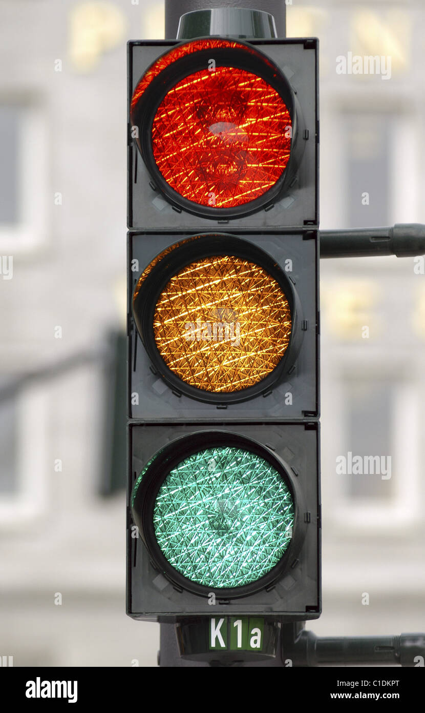 Vote traffic light red yellow green hi-res stock photography and images ...