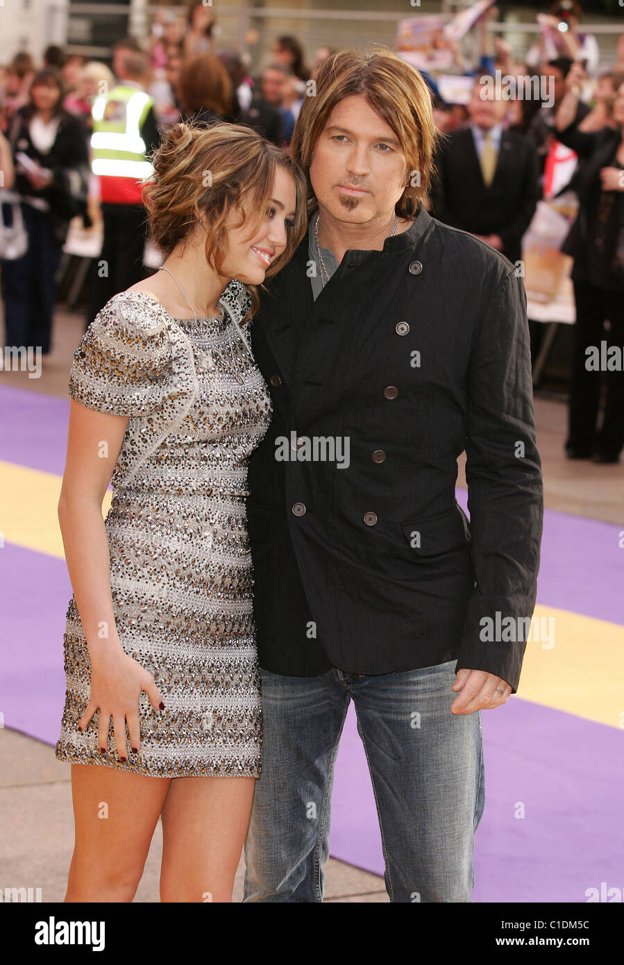 Miley cyrus billy ray hannah montana hi-res stock photography and ...