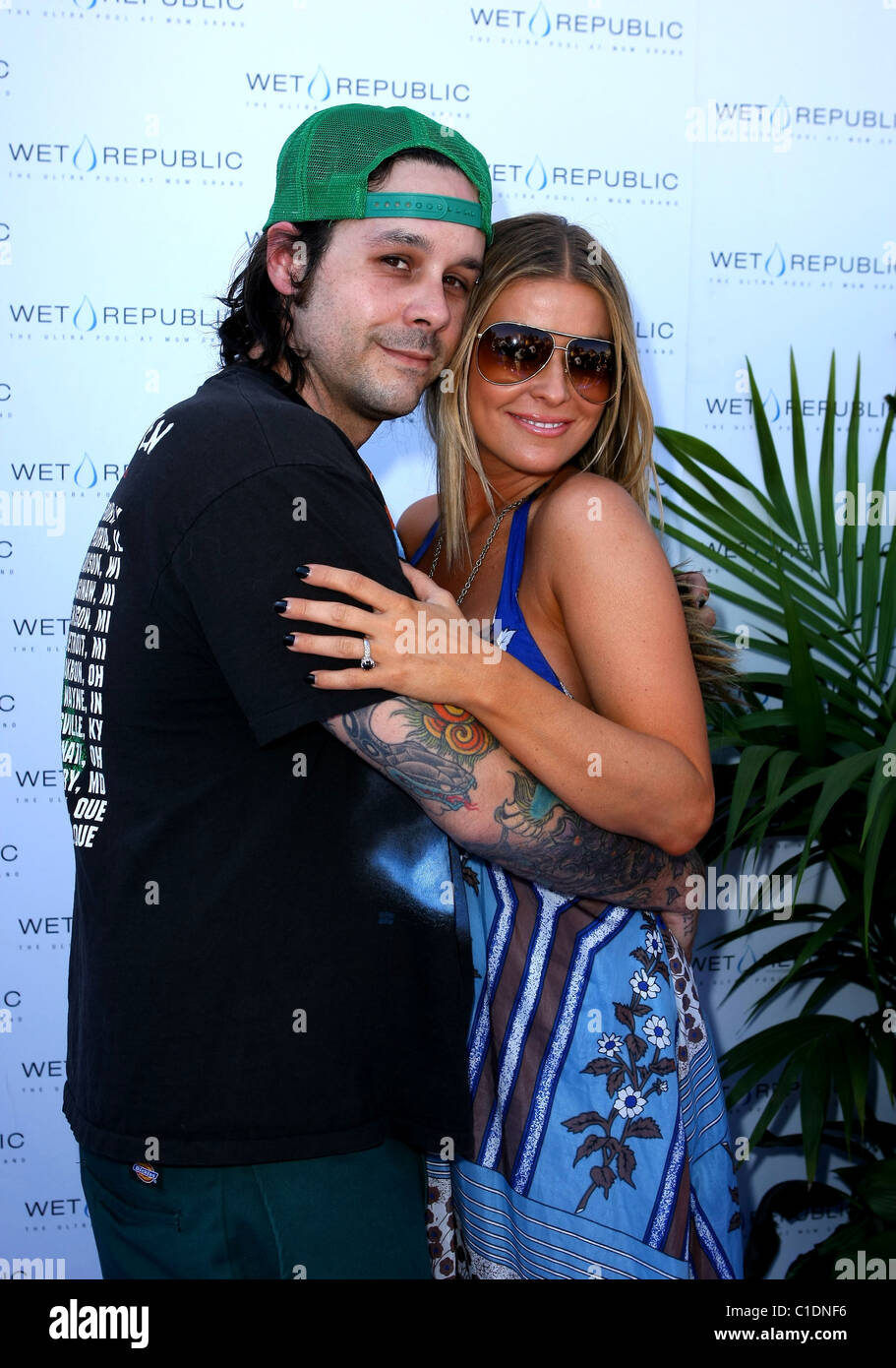 Carmen Electra and Rob Patterson Carmen Electra Celebrates Her Birthday ...