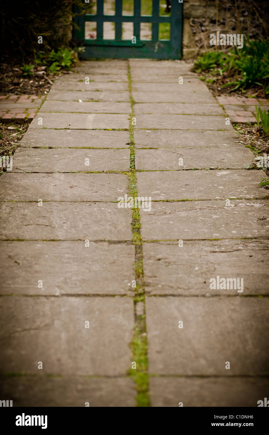 Pathway gate hi-res stock photography and images - Alamy