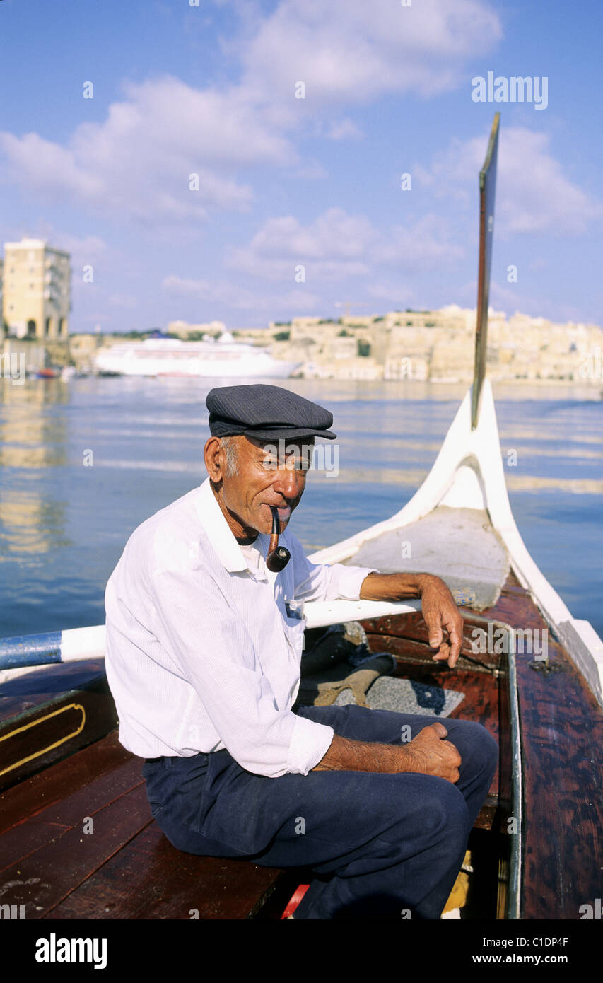 Rowboat driver hi-res stock photography and images - Alamy