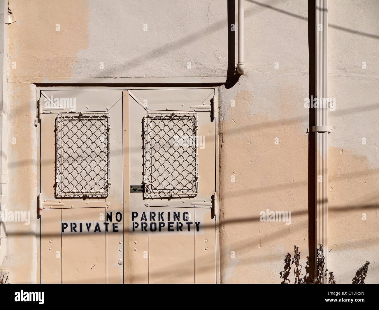 Walls, shadows & textures Stock Photo - Alamy