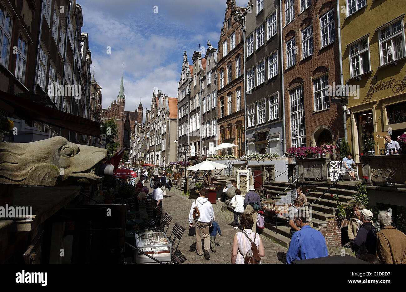 Lady in street hi-res stock photography and images - Alamy