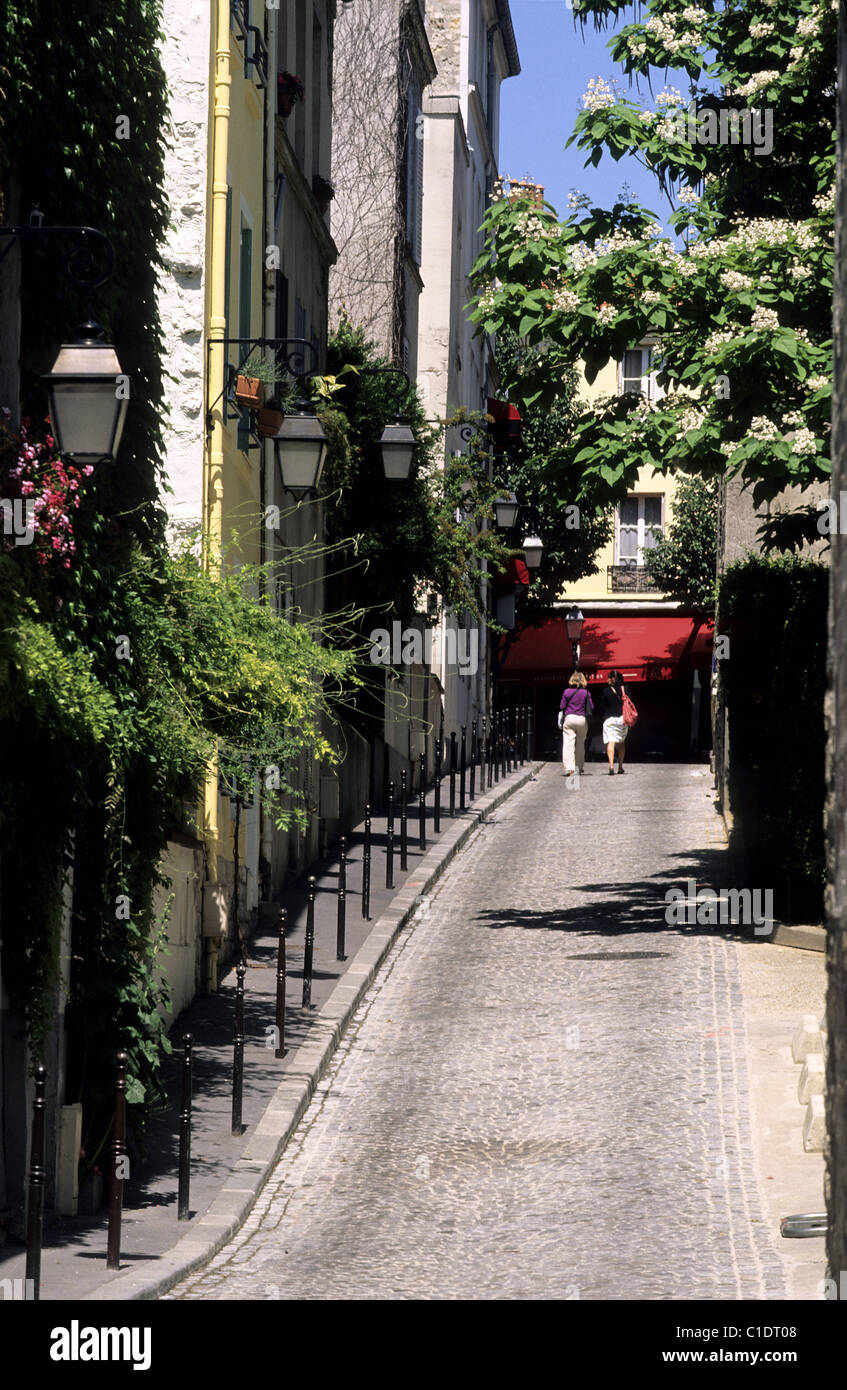 France, Paris, Passage Boiton in the Butte aux Cailles district Stock ...
