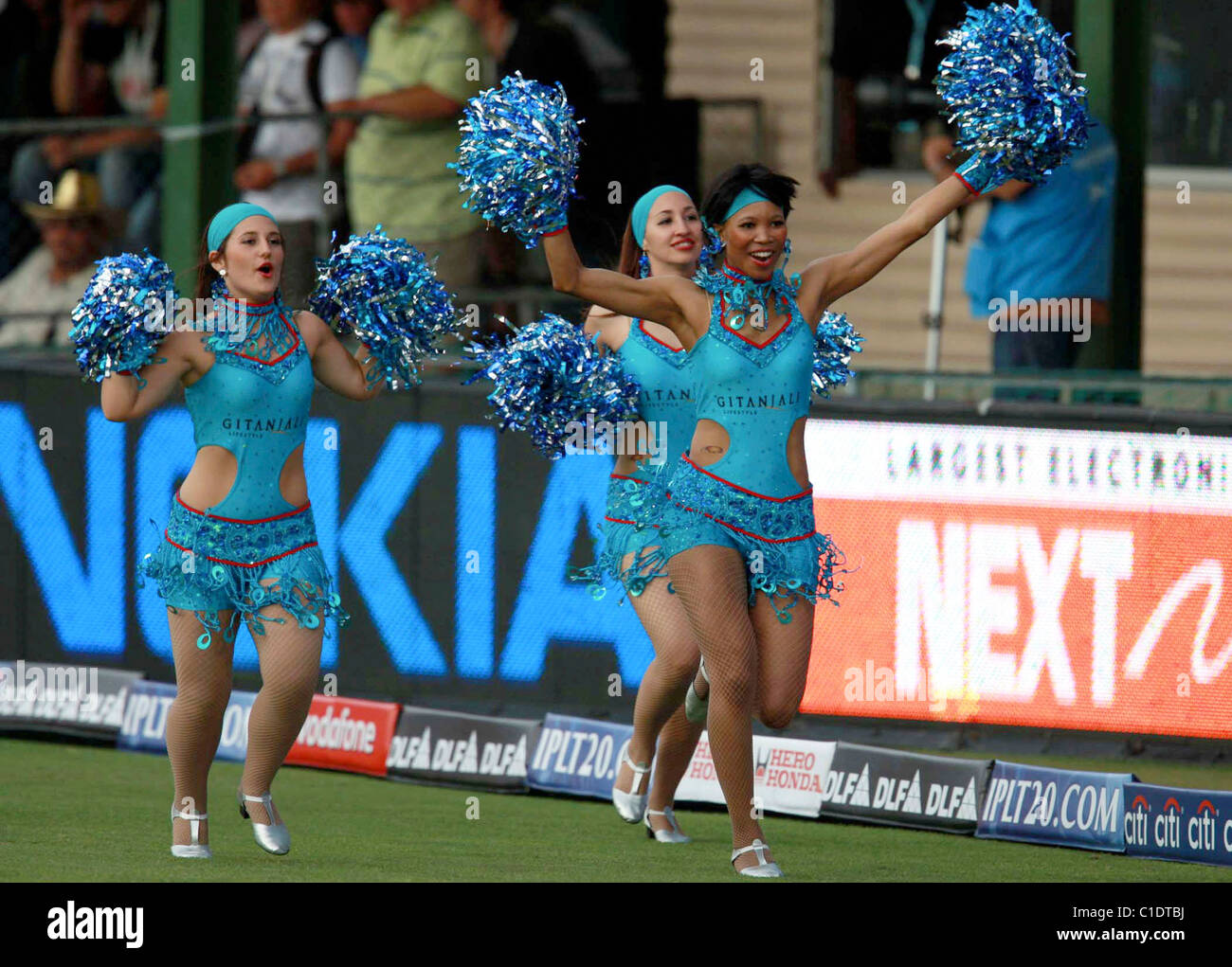 Ipl cheerleaders hi-res stock photography and images - Alamy