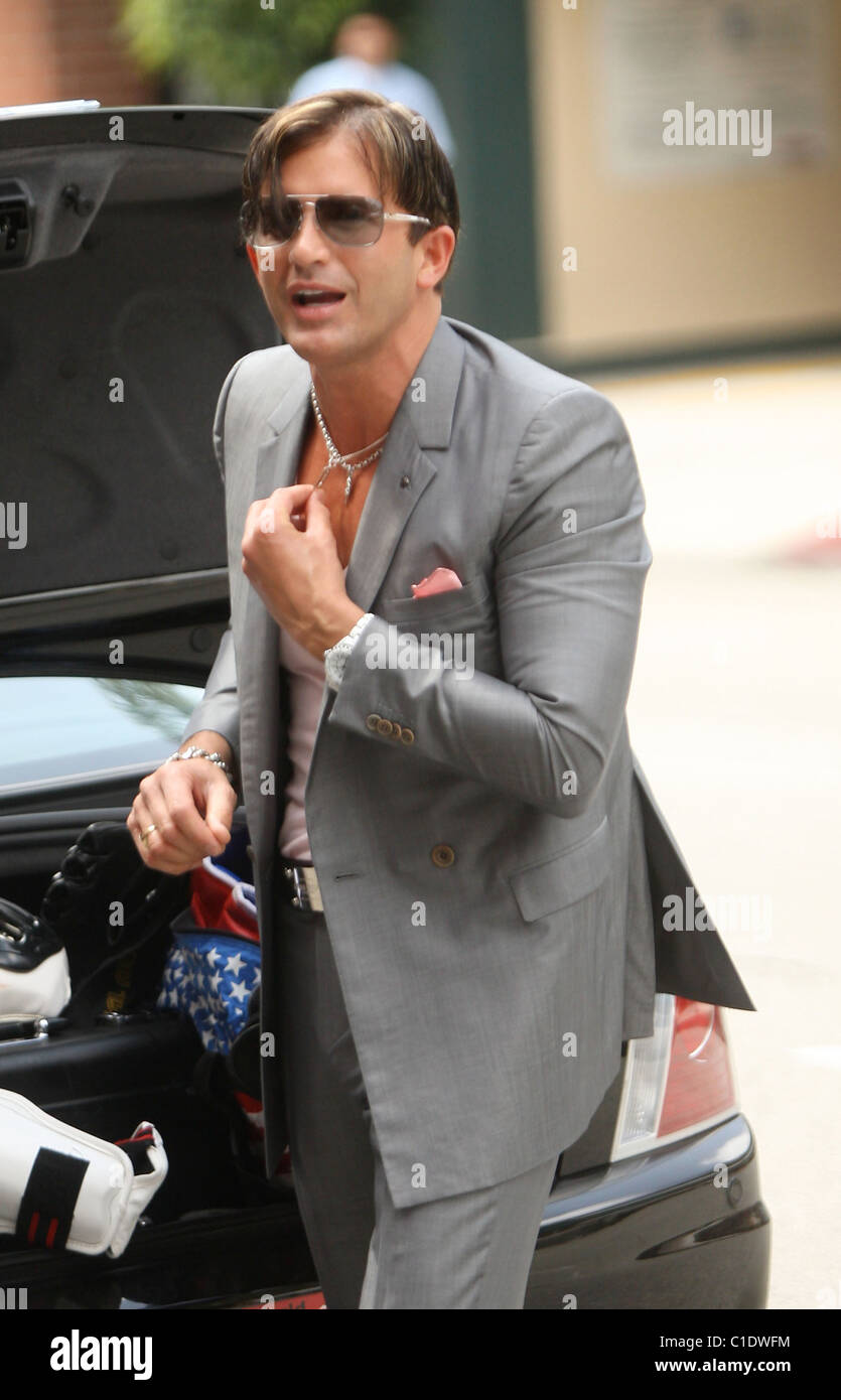 Shin pads hi-res stock photography and images - Alamy