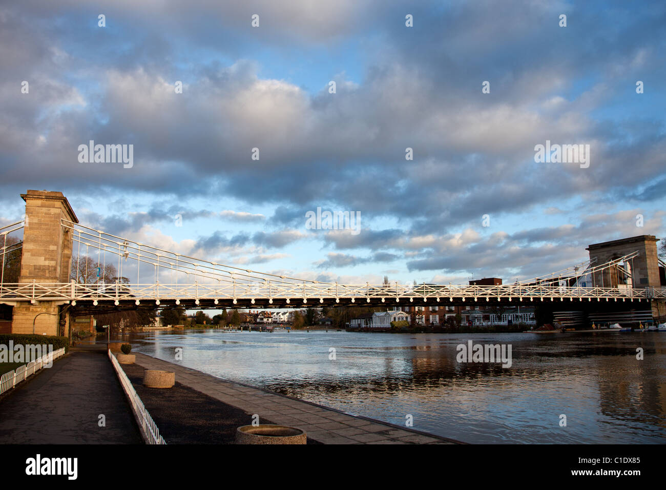 Marlow Bridge and River Thames, Marlow, Buckinghamshire Stock Photo - Alamy