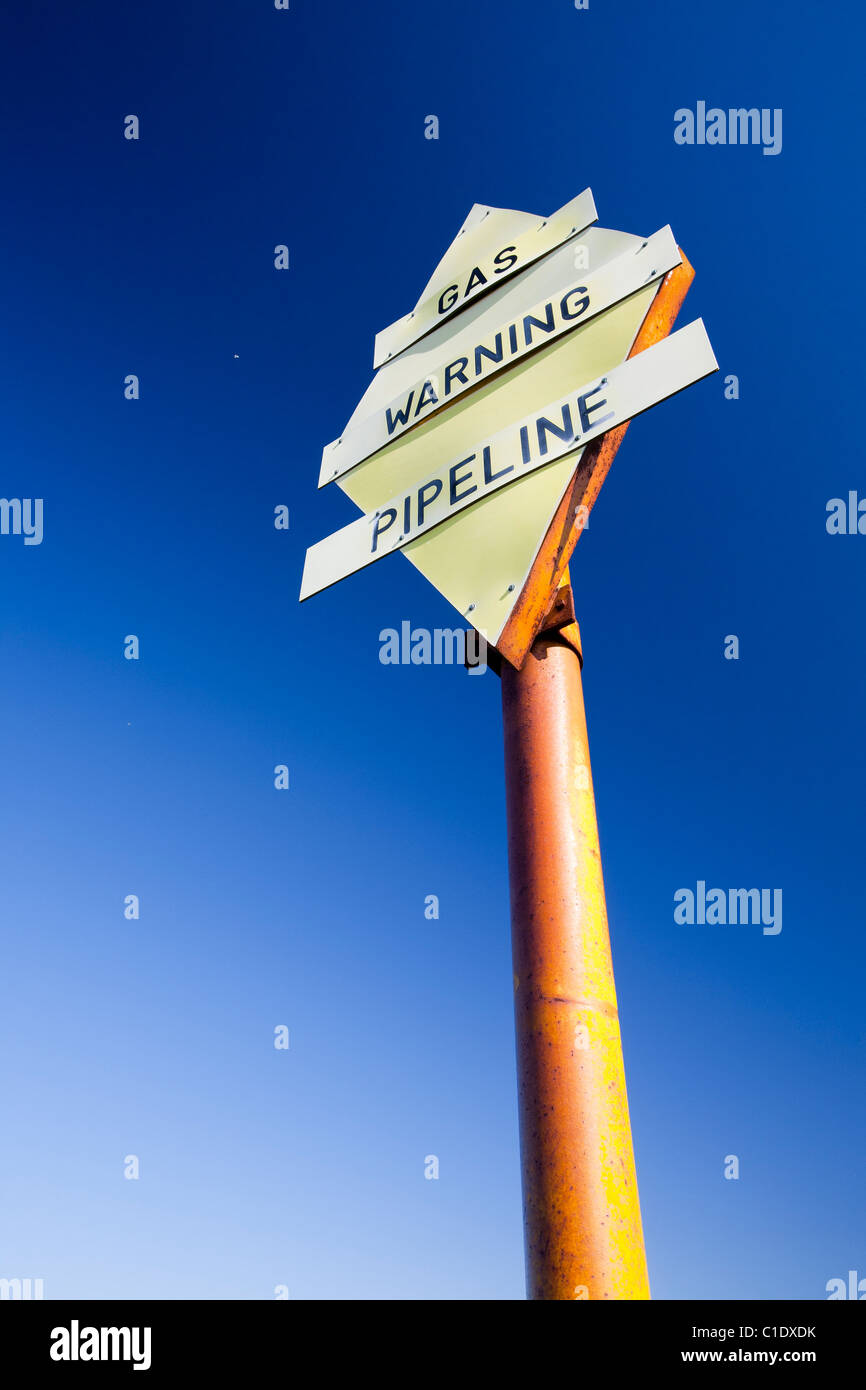 Gas pipeline warning sign hi-res stock photography and images - Alamy