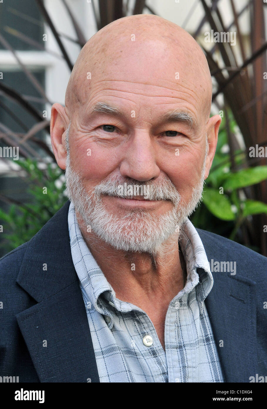 Patrick Stewart Photocall with the cast of 'Waiting for Godot' to ...