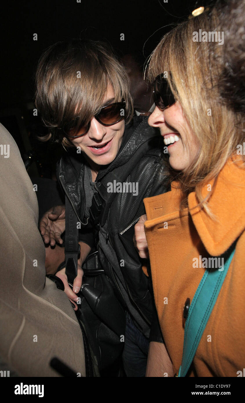 Zac efron and his mother hi-res stock photography and images - Alamy