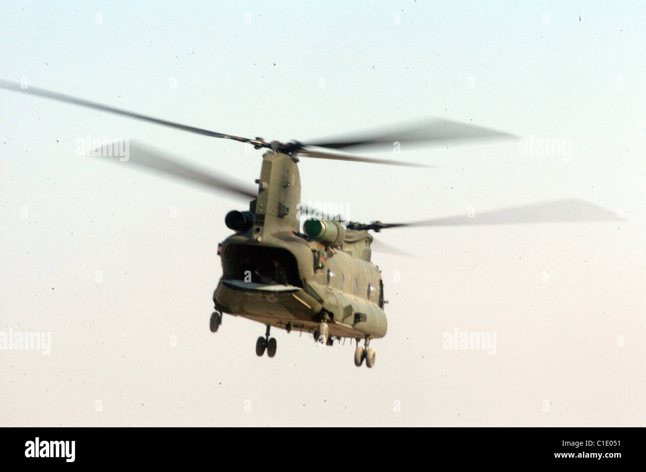 The Boeing CH 47 is a versatile twin engine Tandon rotor heavy lift ...