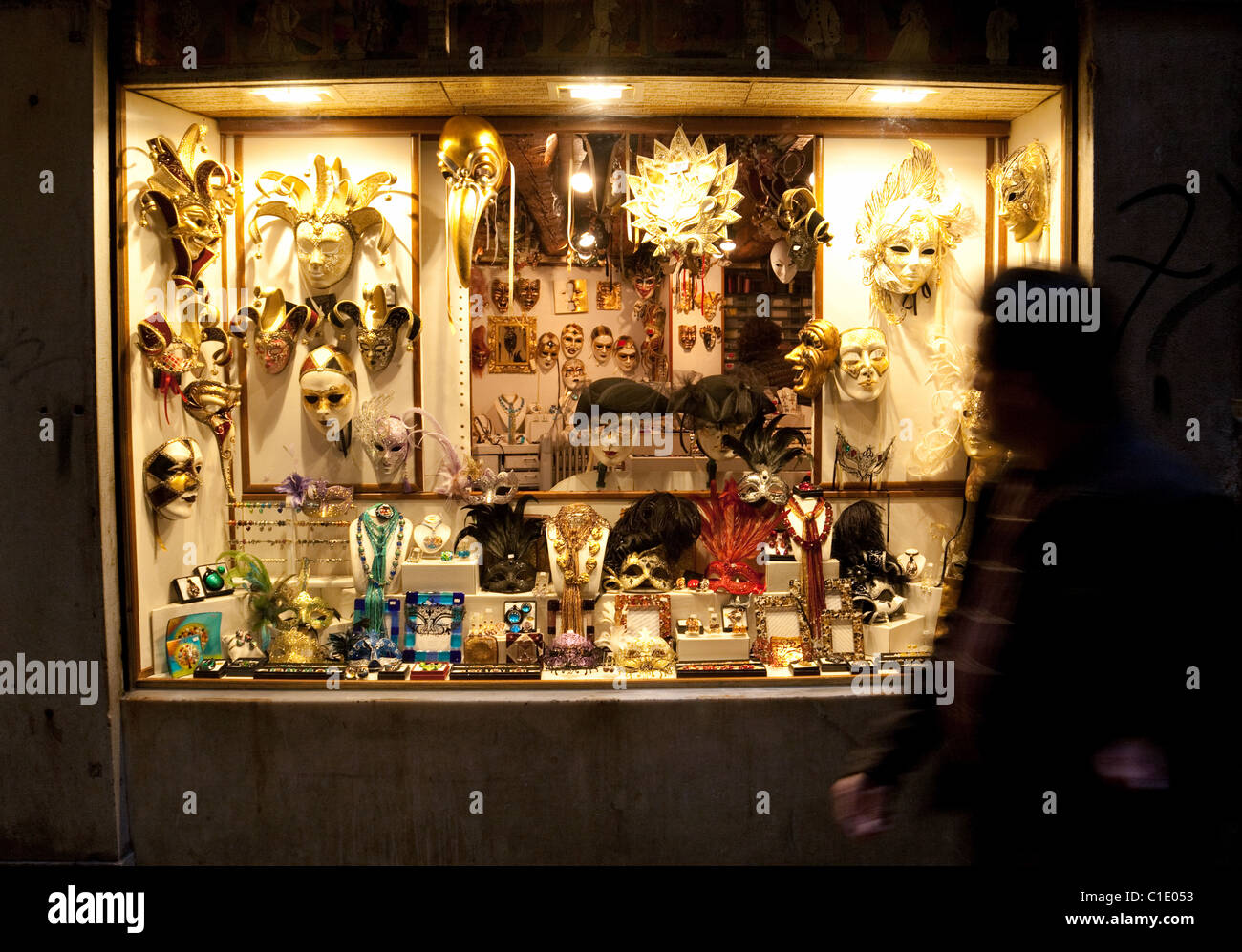 Mask Shop Venice High Resolution Stock Photography and Images - Alamy